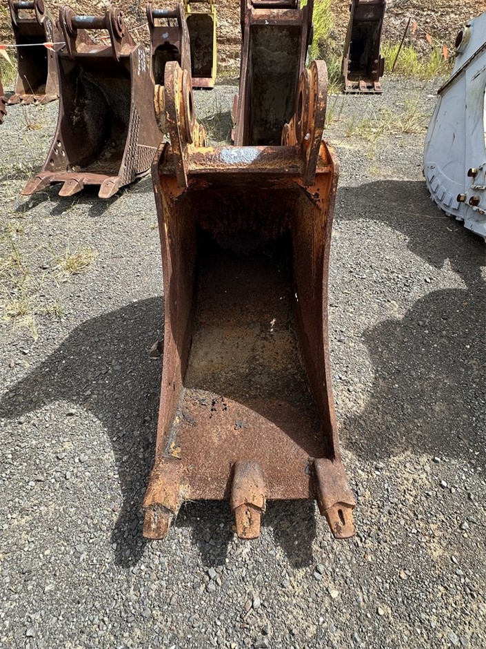 Jaws 600mm GP Bucket Auction (0051-7044633) | Grays Australia