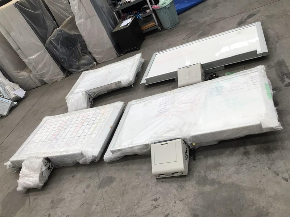 4 x Assorted Panasonic Electric Whiteboards Auction (0013-3025993 ...