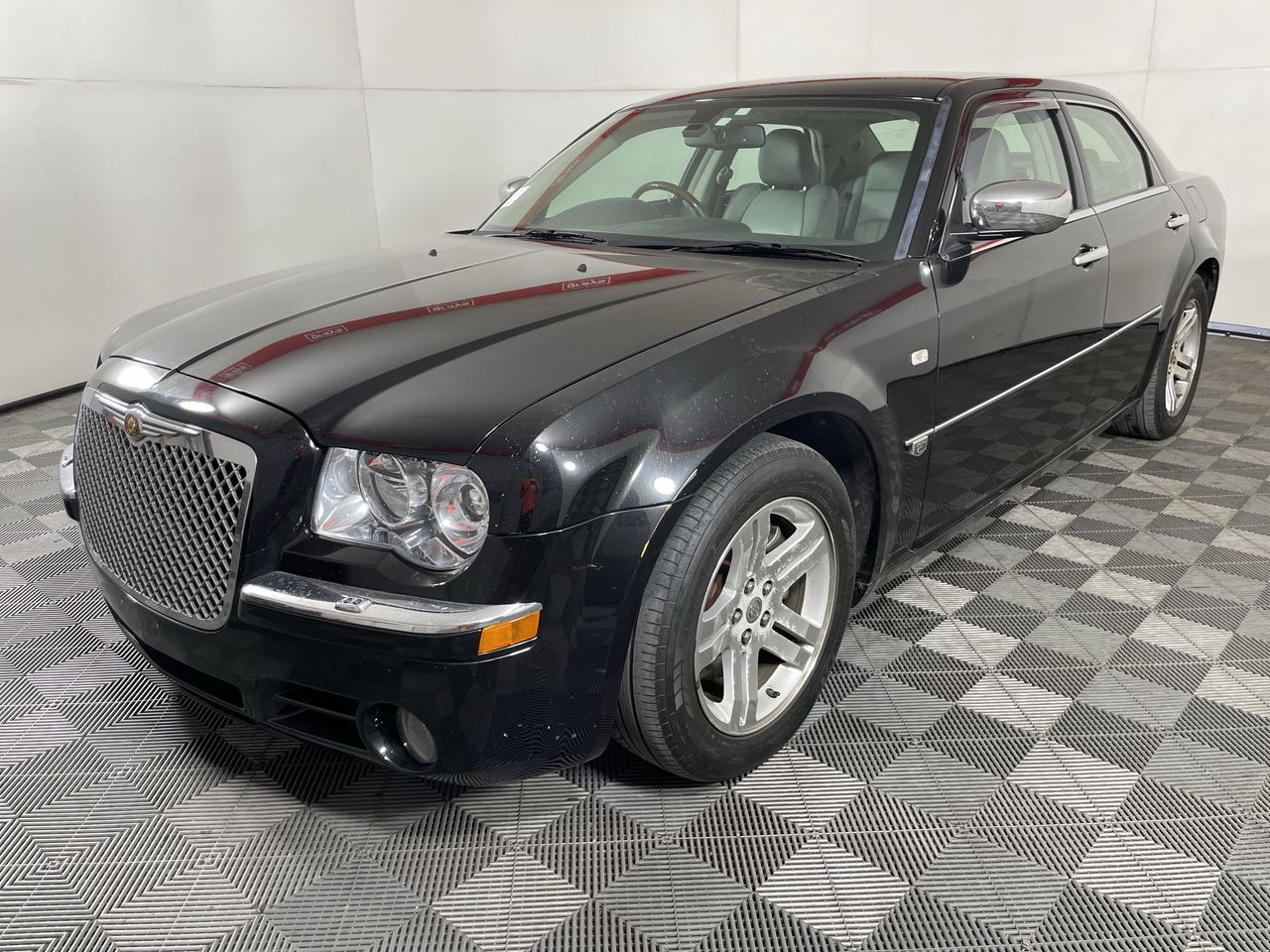 2006 Chrysler 300C LE Automatic Sedan Auction (0001-50703077) | Grays ...