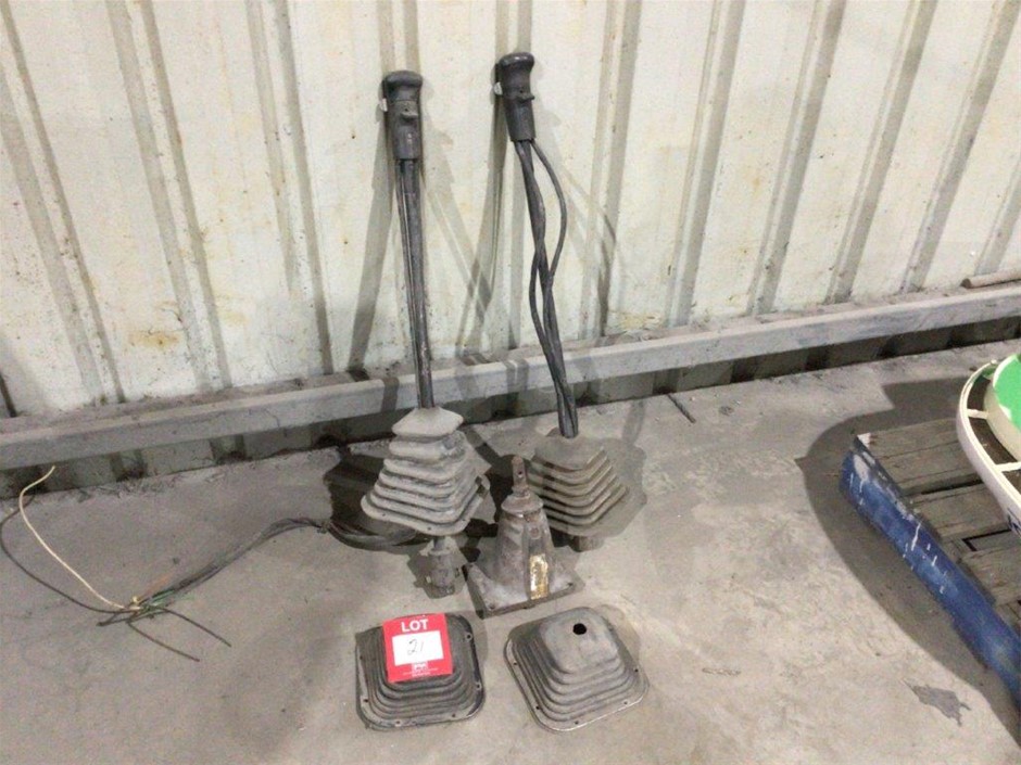 18 Speed Road Ranger Gear Auction (0021-3025347) | Grays Australia