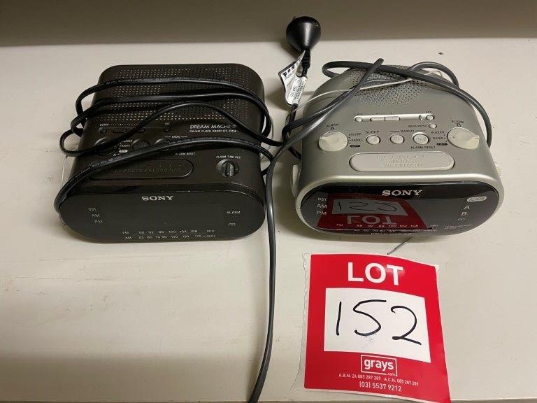 1 x Maxim Clock Radio Alarm Auction (0153-3025500) | Grays Australia