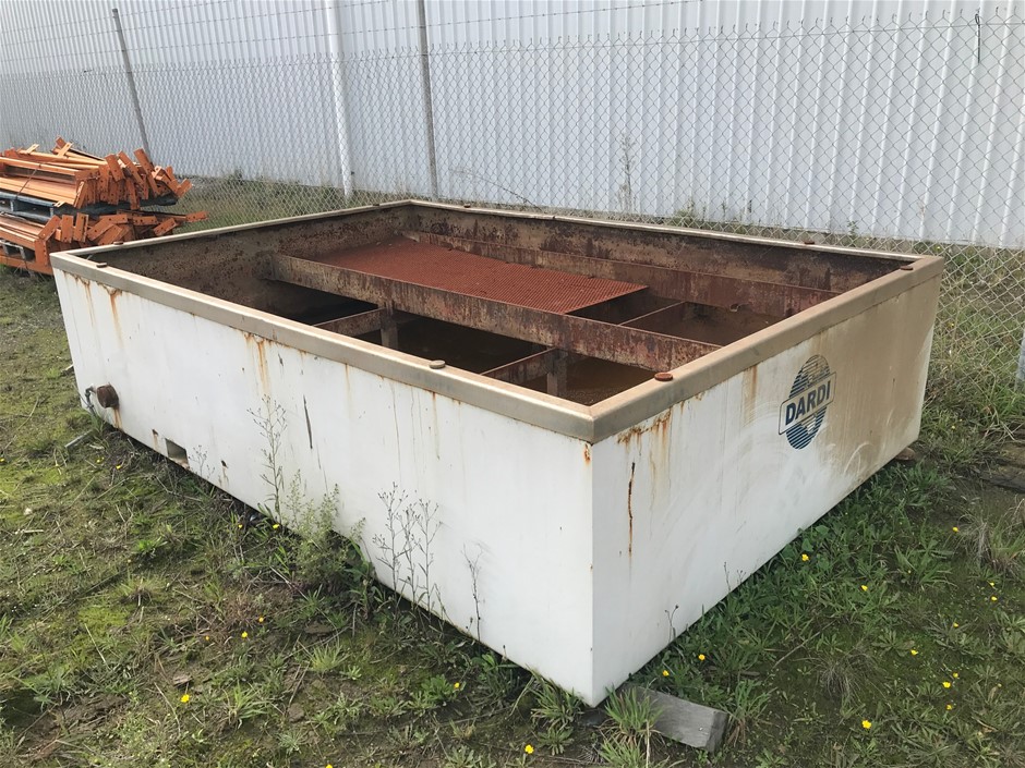 1x Large Steel and Stainless Steel Tank Auction (0011-3025417) | Grays ...