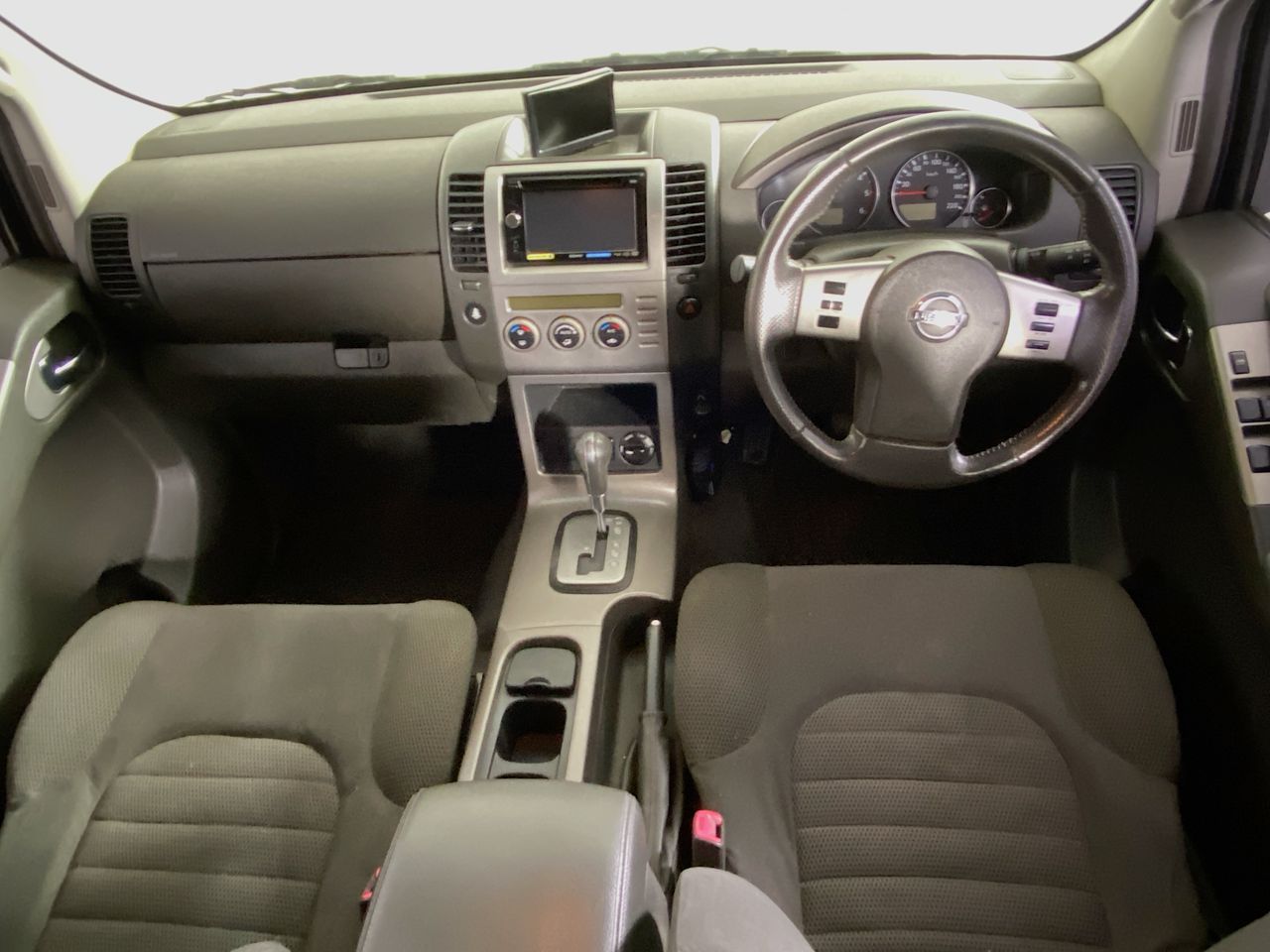 2005 Nissan Pathfinder Innenausstattung NISSAN Pathfinder Specs,