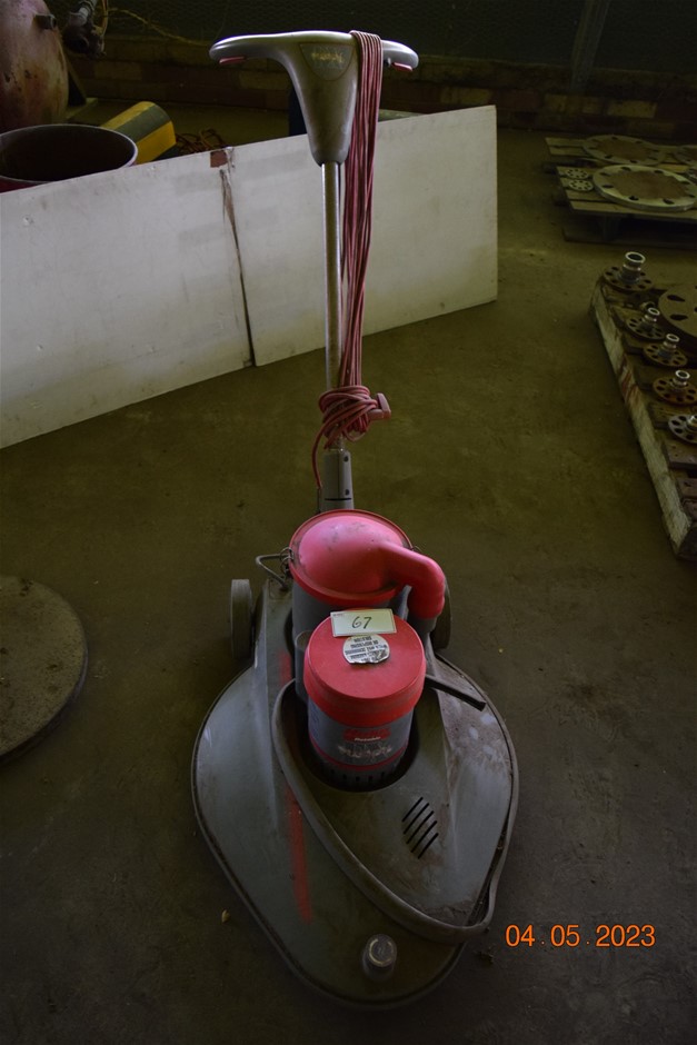 "Hako" Robotic Fusion Commercial Floor Polisher Auction (0067-9041388 ...