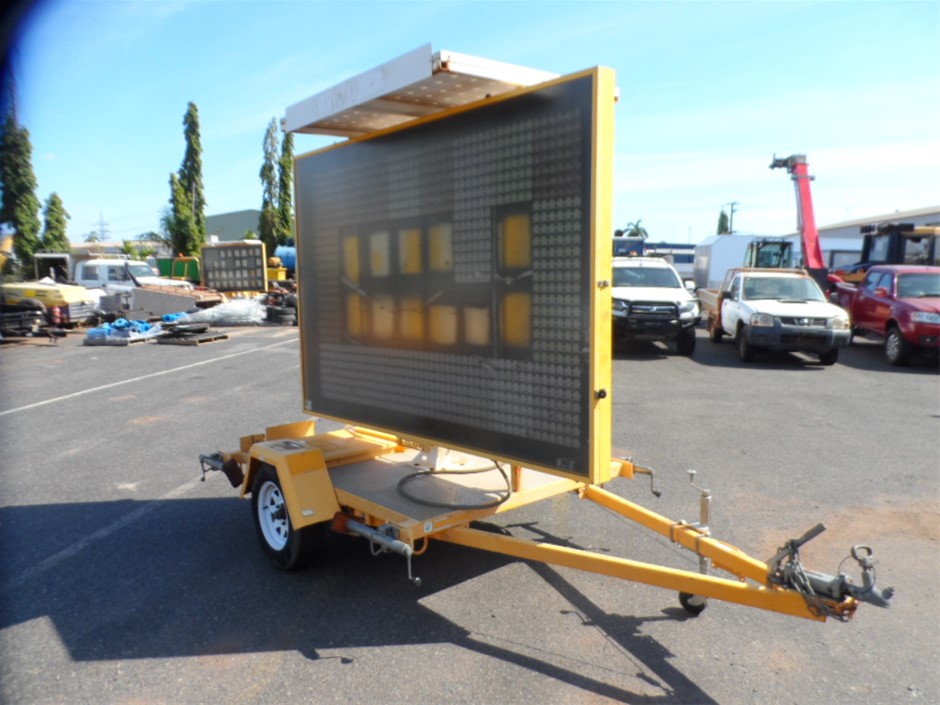 2011 Bartco Sign Board Trailer Single Axel Message Board Auction (0002 ...