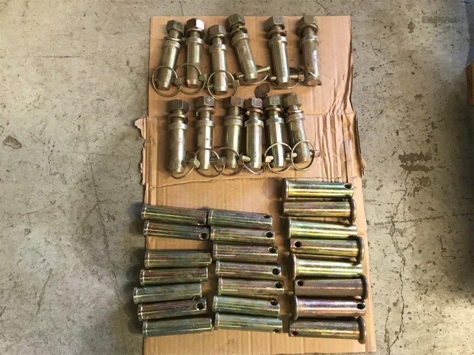 A Quantity of Assorted 3 Point Linkage Pins Auction (0031-3025424 ...