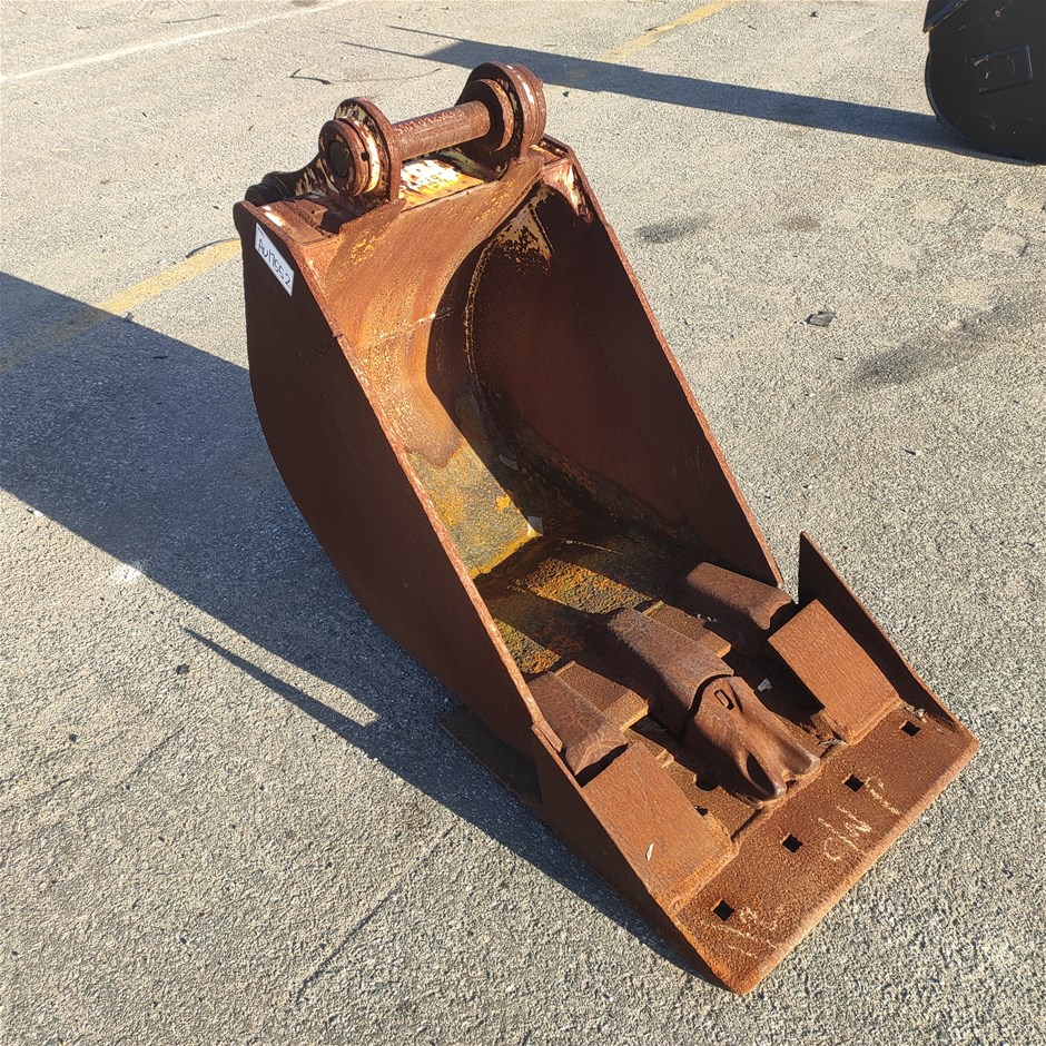 600mm GP Bucket Auction (0009-9041630) | Grays Australia