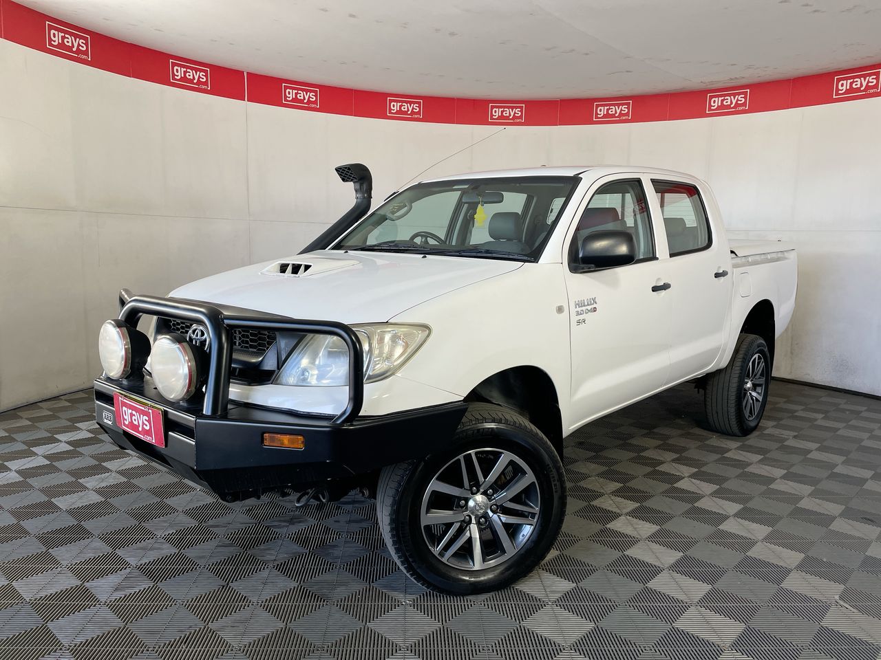 2011 Toyota Hilux SR (4x4) KUN26R Turbo Diesel Manual Crew Cab Chassis ...