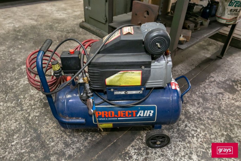 Spear & Jackson TA-COMP10 Mobile Air Compressor Auction (0020-5052828 ...