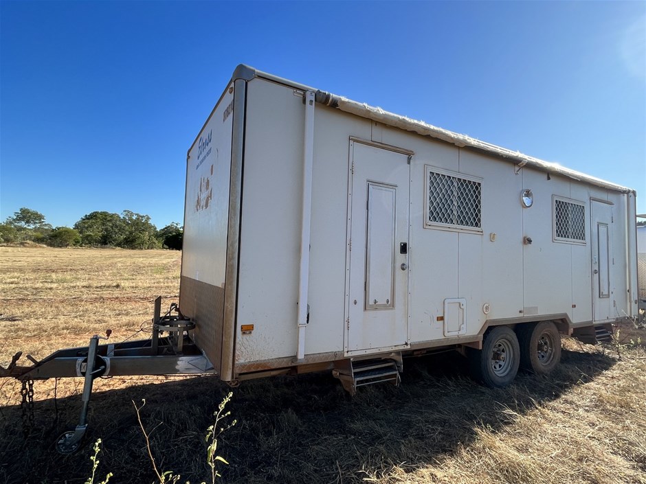 2010 Elross Offroad Tandem Axle Caravan Auction (0004-9042524) | Grays ...