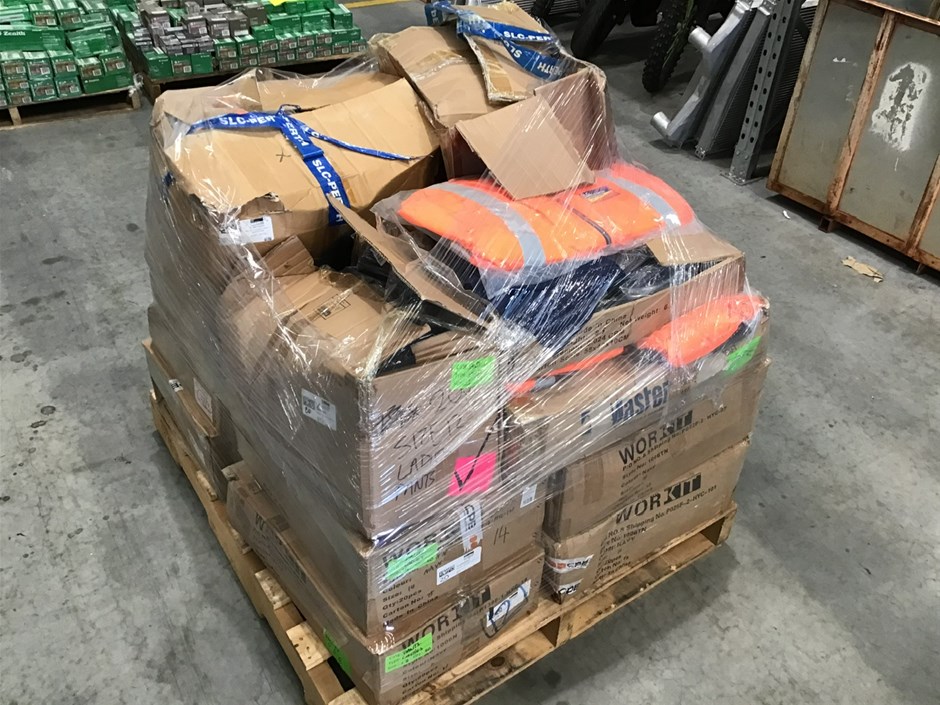 Pallet of Work Pants and Jackets Auction (0166-9042050) | Grays Australia