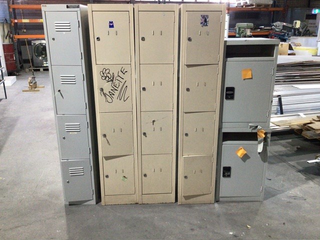 Qty of 4 Multi Personal Locker Units Auction (0218-3025796) | Grays ...