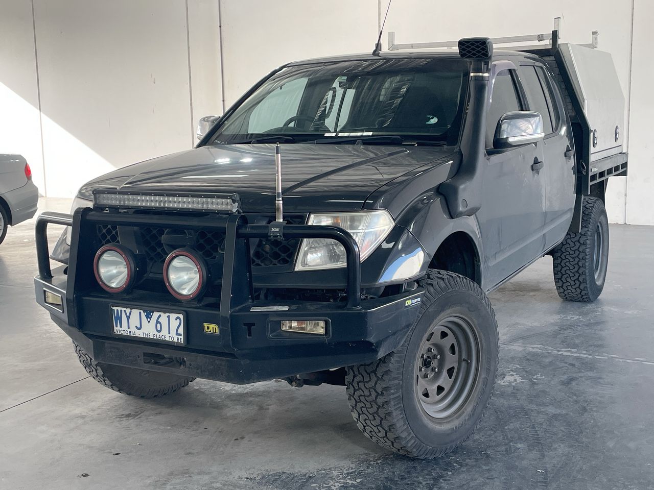 2009 Nissan Navara ST-X 4X4 DOUBLE CAB D40 Turbo Diesel Automatic Dual ...