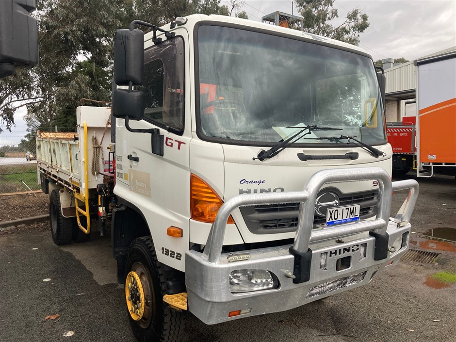 2010 Hino GT 1322 4WD Tipper Crane Truck Auction (0004-5052933) | Grays ...
