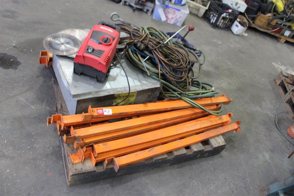 Quantity of Assorted Work Shop Sundries Includes: Pallet Rackin Auction ...