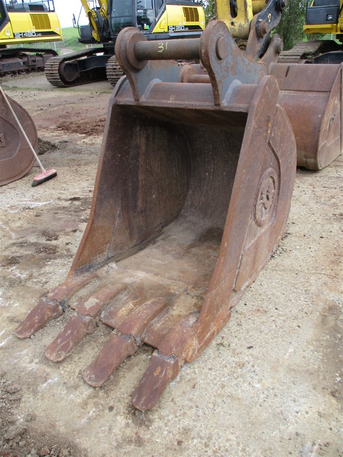 GP Bucket - 900mm Auction (0026-3025728) | Grays Australia