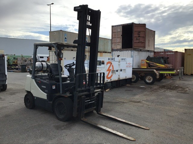 2013 Crown CG35C-5 Counterbalance 3T LPG Forklift Auction (0006-9042196 ...