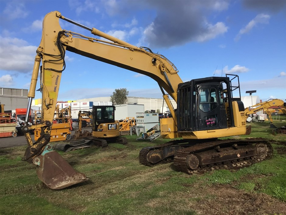 2007 Komatsu PC228US-3E0 Hydraulic Excavator