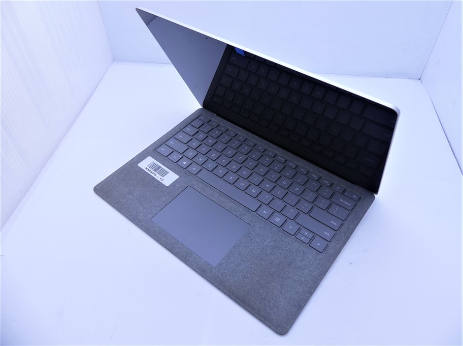 Microsoft Surface Laptop 2 Notebook Auction (0002-2553462) | Grays ...