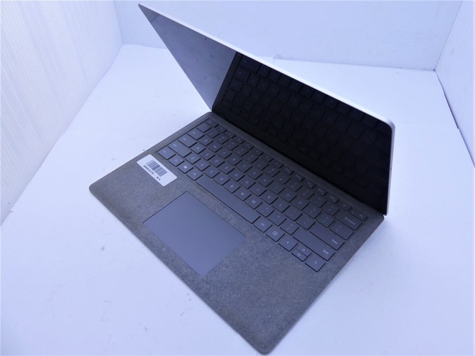 Microsoft Surface Laptop 2 Notebook Auction (0006-2553460) | Grays ...
