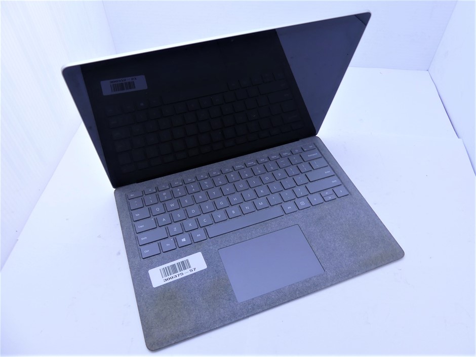 Microsoft Surface Laptop 2 Notebook Auction (0006-2553467) | Grays ...
