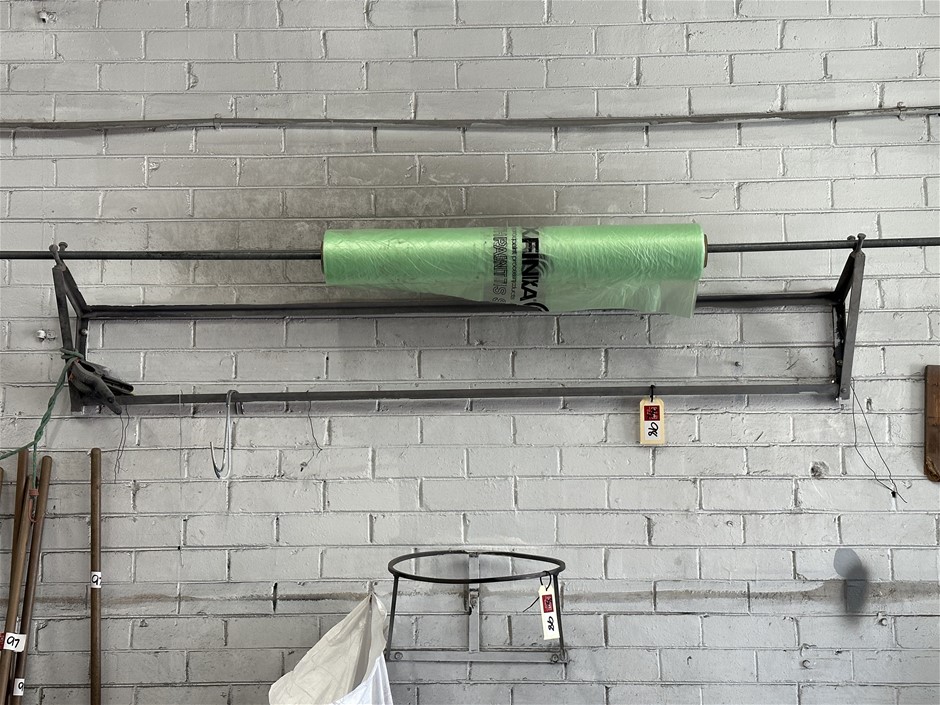 1 x Metal dispensing bracket and 1 x round metal sack holder Auction ...