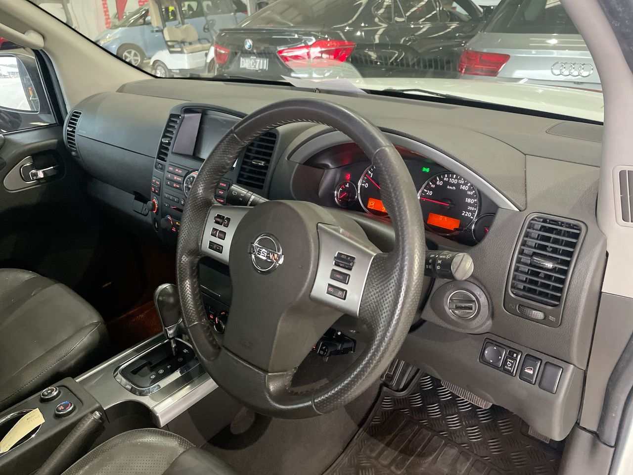 Interior Do Nissan Pathfinder 2010