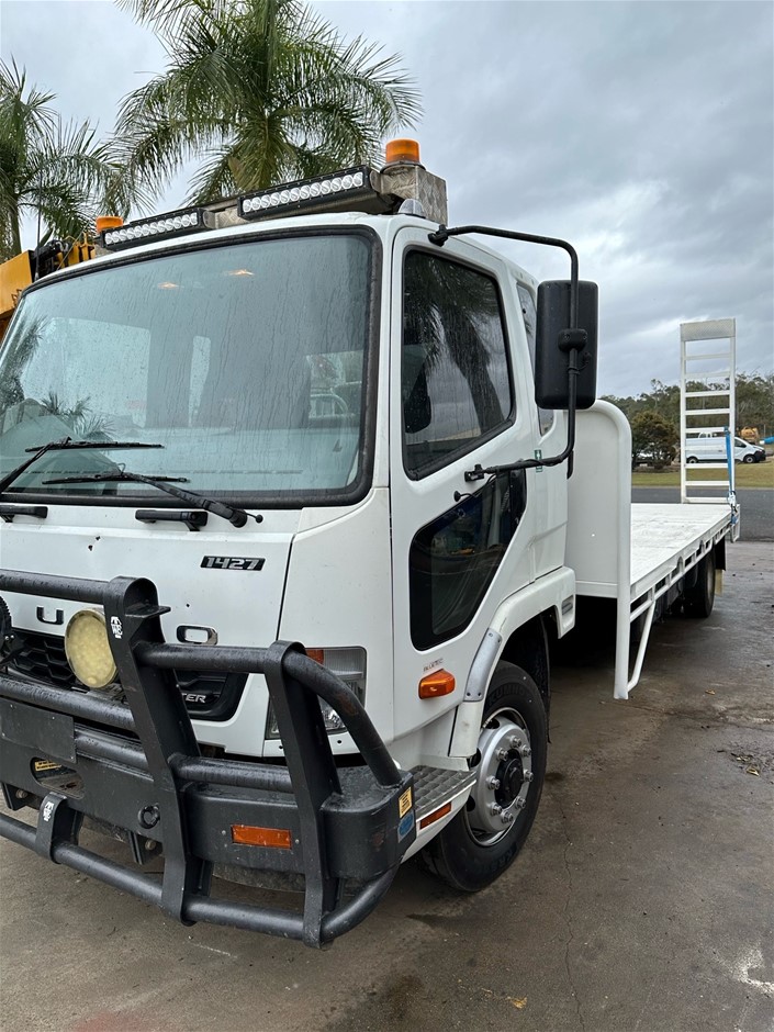 2018 Fuso Fighter 1427 4 x 2 Tray Body Truck & Ramps Auction (0015 ...