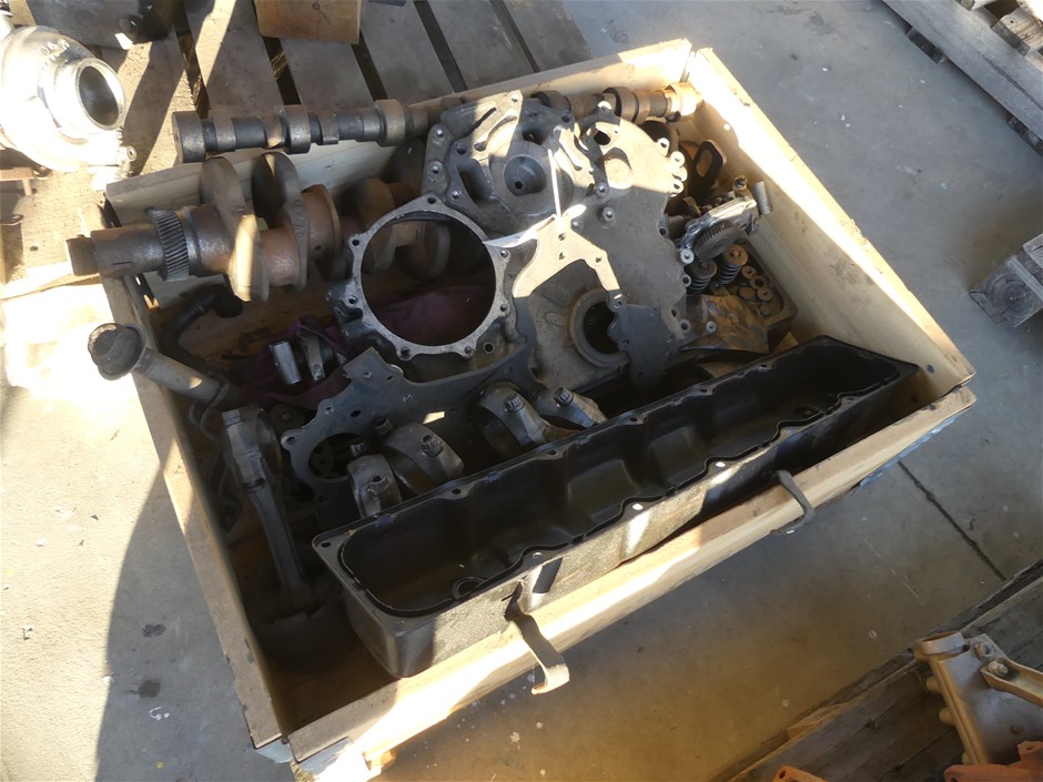 1x Crate of Assorted Truck Engine Parts Auction (0572-5053527) | Grays ...