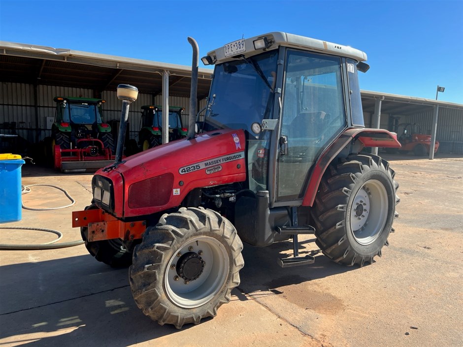 Massey Ferguson 4225 4WD Tractor Auction (0001-3026359) | Grays Australia