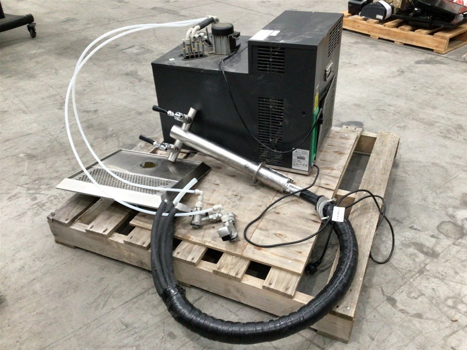 Lancer Worldwide Life-145 Beer Chiller Auction (0025-3026378) | Grays ...