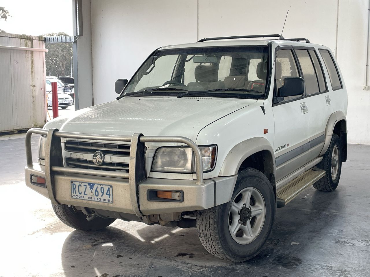 2001 Holden Jackaroo SE LWB (4x4) Manual Wagon Auction (0001-21006497 ...