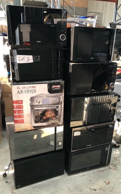 Bulk Lot of 10 x Microwaves and Air Fryer Auction (0003-2554431 ...