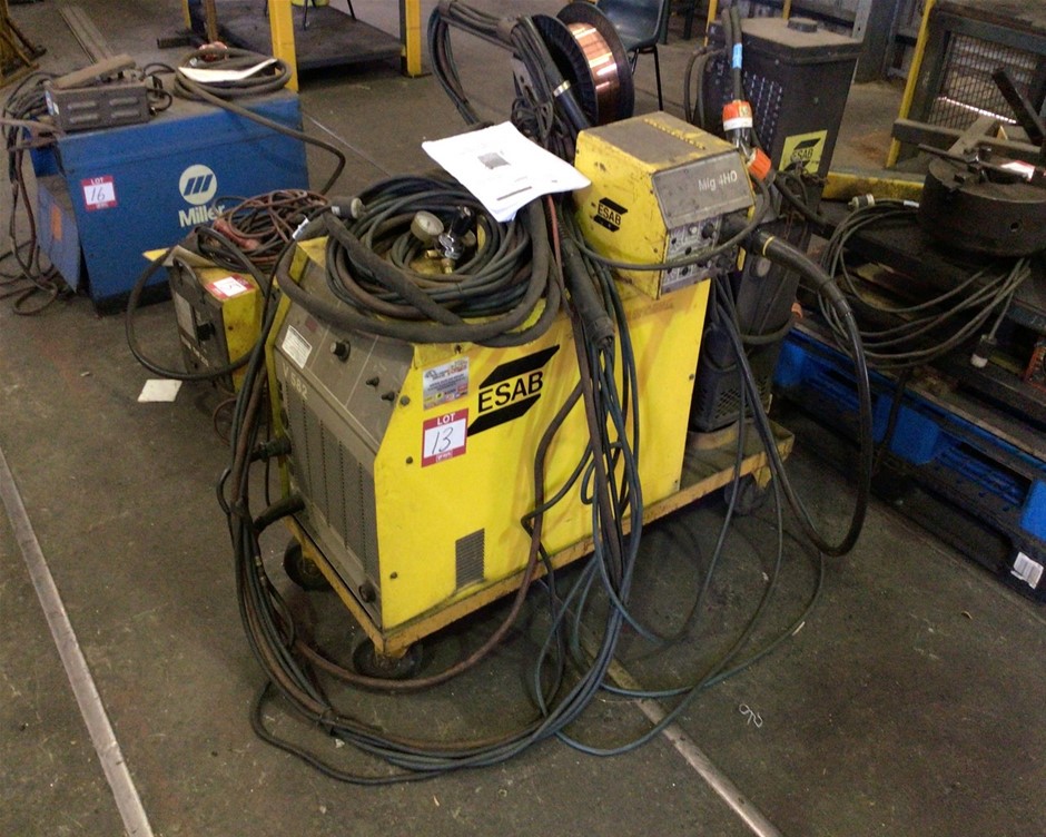 ESAB V582 Mig Welder With Water Cooled Gun Auction (0013-7046432 ...