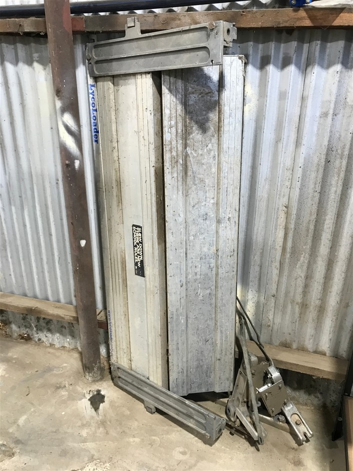 1 x Lyco Loader Auction (0044-3026416) | Grays Australia