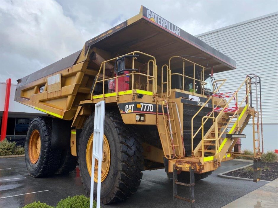 1999 Caterpillar 777D Rigid Dump Truck Auction (0001-9043959) | Grays ...