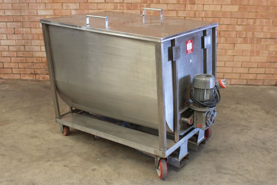 800L Stainless Steel Mobile Feed Hopper D-Vat with Internal Ribbon ...