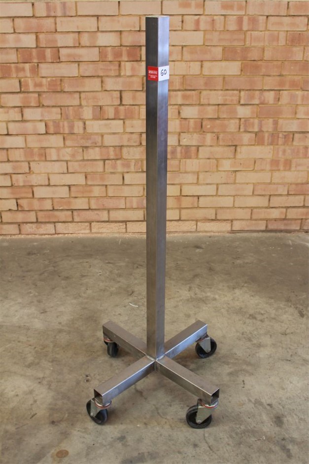 Stainless Steel Mobile Vertical Spike Auction (0060-5053544) | Grays ...