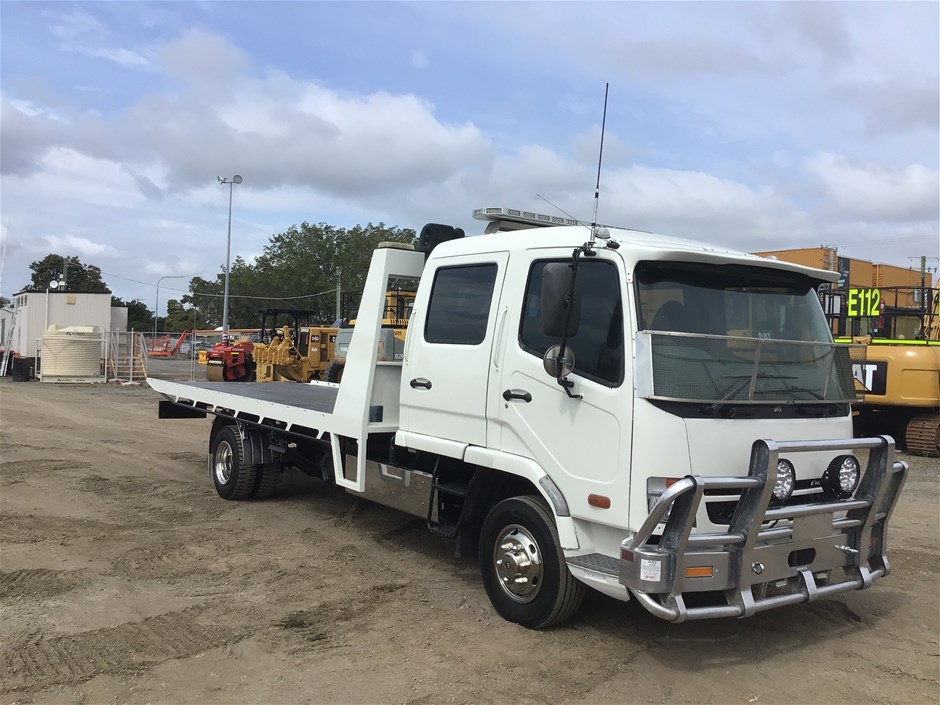 2010 Mitsubishi FK 600 4 x 2 Tilt Tray Truck Auction (0001-7046546 ...
