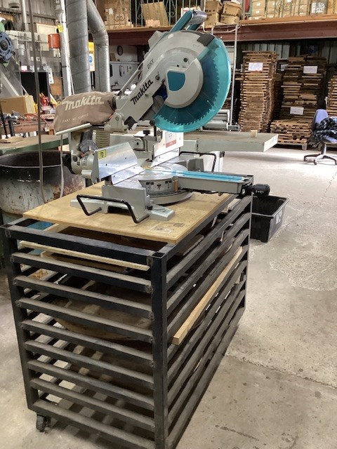 Makita LS1216 Drop Saw On Steel Frame Auction (0047-8017716) | Grays ...