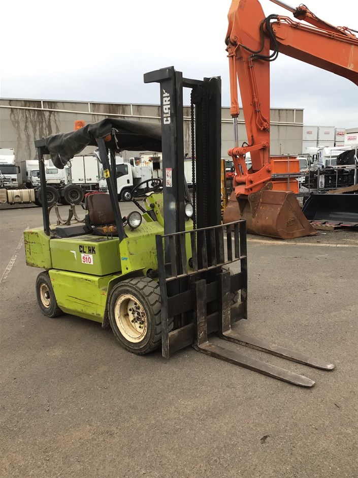 Clark GPM 301 Counterbalance Forklift Auction (0003-3026763) | Grays ...