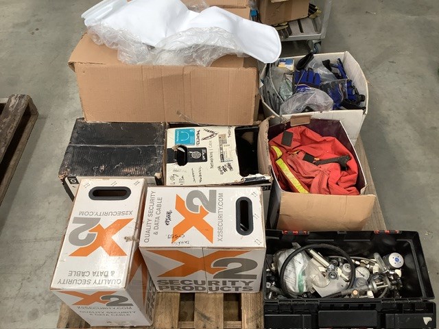 Pallet Of Assorted Workshop Sundries Auction (0041-9045451) | Grays ...
