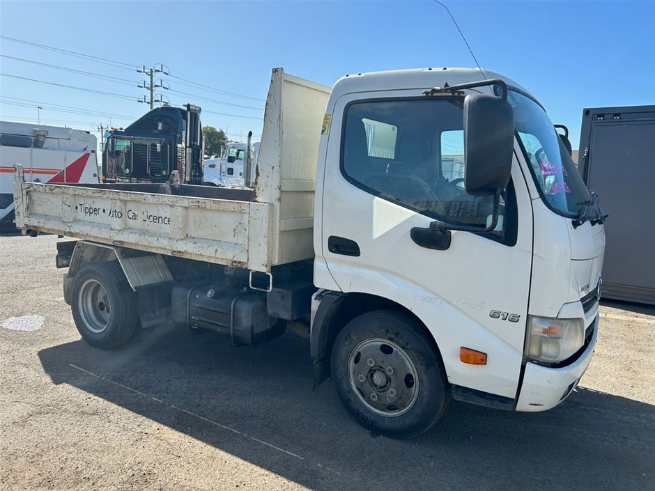 2012 Hino 300 (4 x 2) Tipper Truck Auction (0001-3026672) | Grays Australia