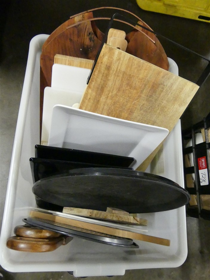 Misc. boards and serving trays Auction (0729-5053997) | Grays Australia
