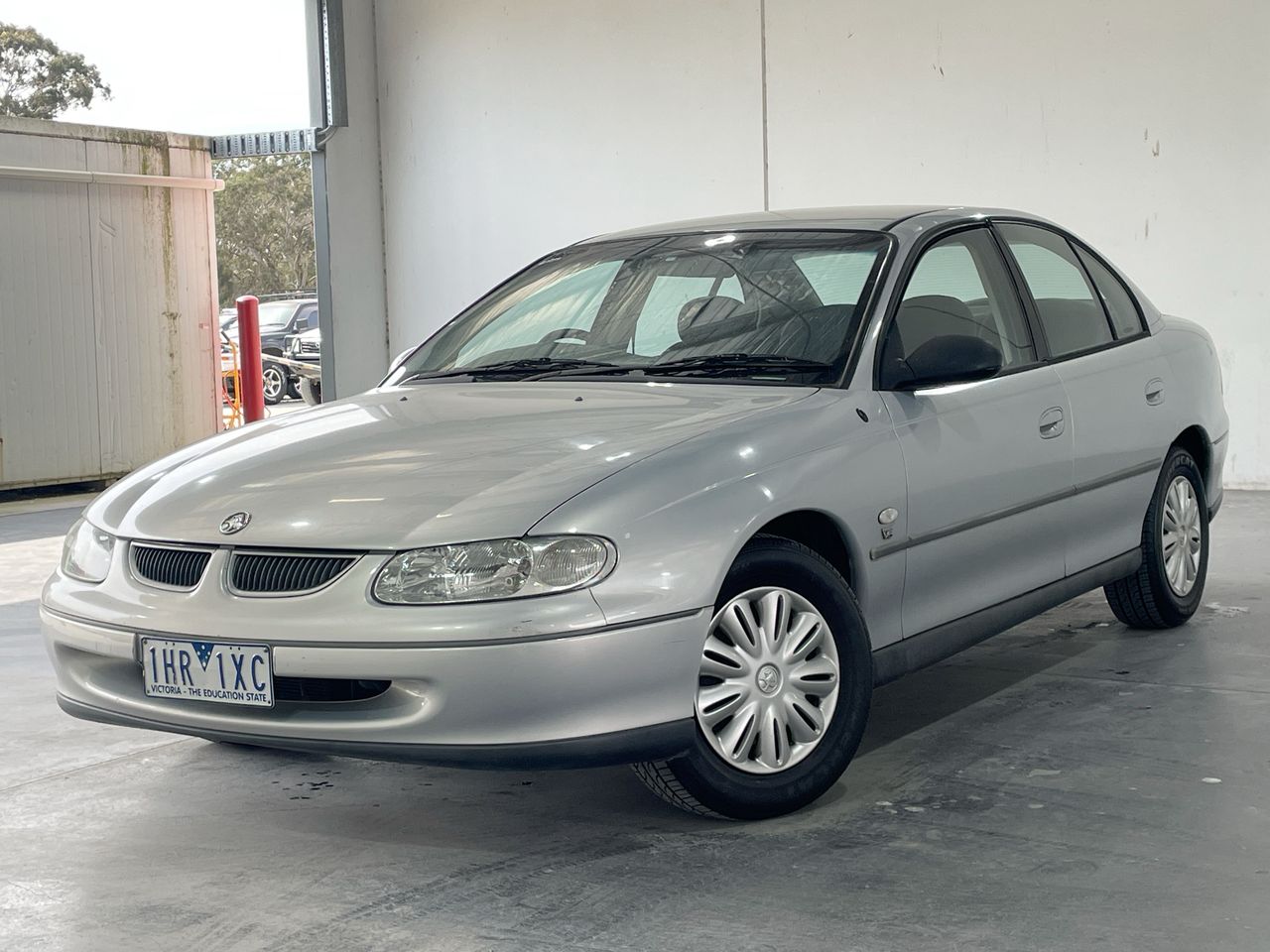 1999 Holden Commodore Acclaim VT Automatic Sedan Auction (0001-21009376 ...