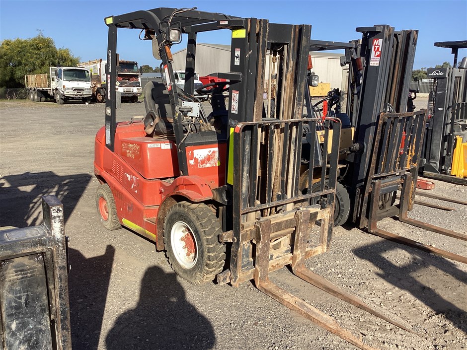 Clark C25D Pallet Truck Auction (0001-8017872) | Grays Australia