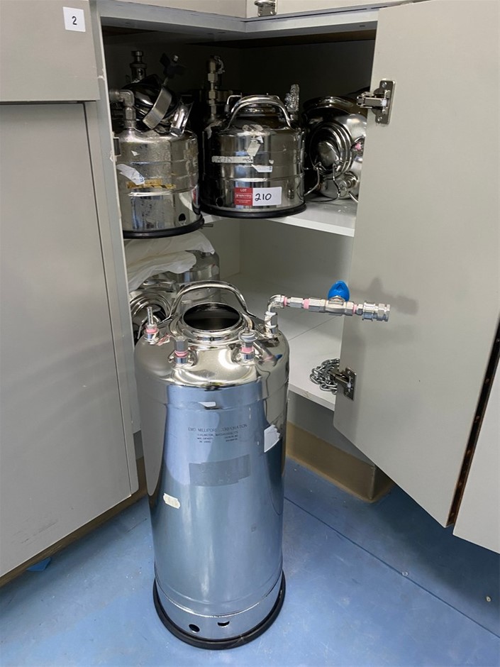 Qty 8 Laboratory Pressure Vessels Auction (0210-7047378) | Grays Australia