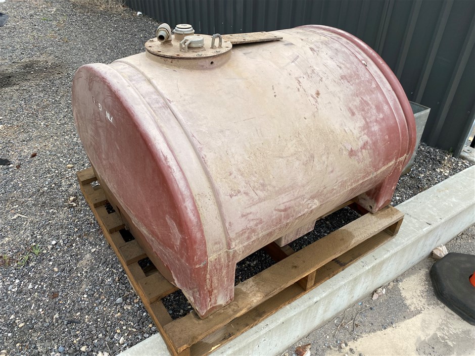 Diesel Fuel Tank with Transfer Pump Auction (0062-8017824) | Grays ...