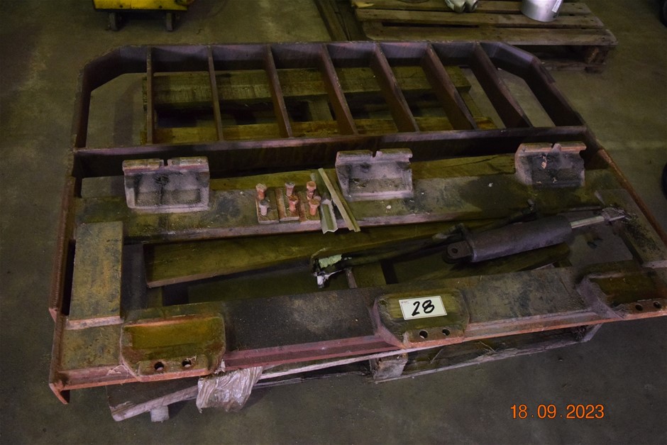 Balkancar Forklift Mast Carriage Auction (0028-9045058) | Grays Australia