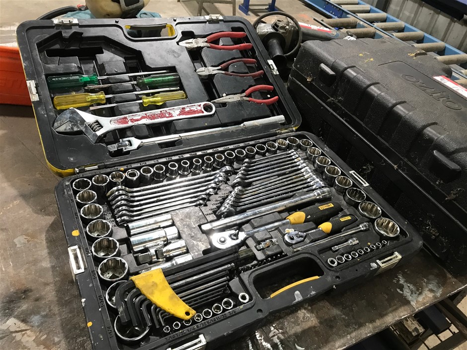 1x Stanley Metric and Imperial Tool Kit Auction (0046-3027029) | Grays ...